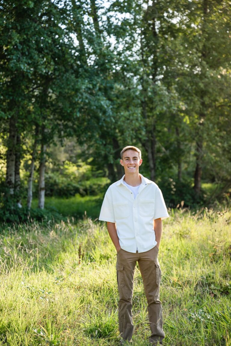 Summertime River and Mountain Senior Pictures in North Bend ...