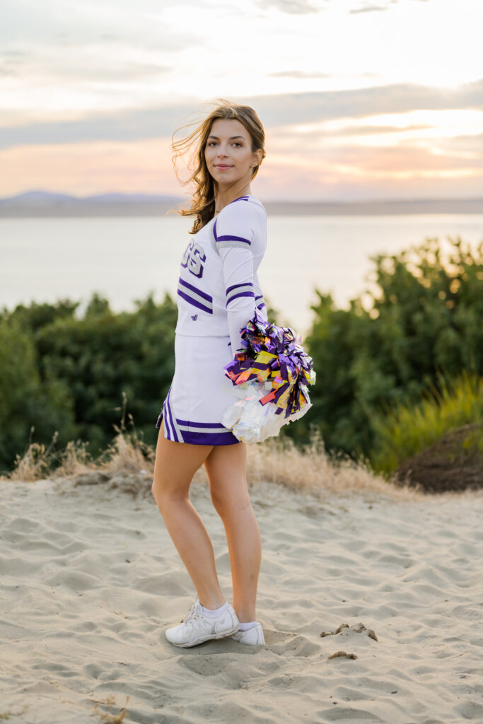 Julie - Late Summer Kirkland Senior Portraits at Discovery Park ...