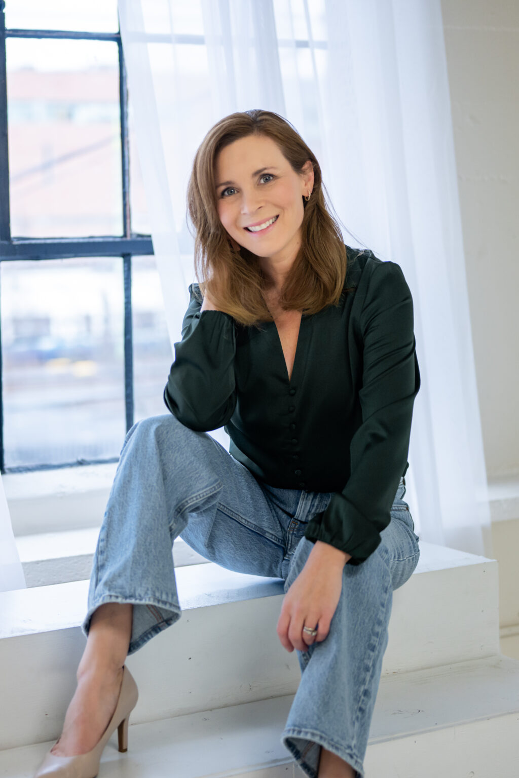 Snohomish Flower Farm Grad Session - janellebarrowphotography.com