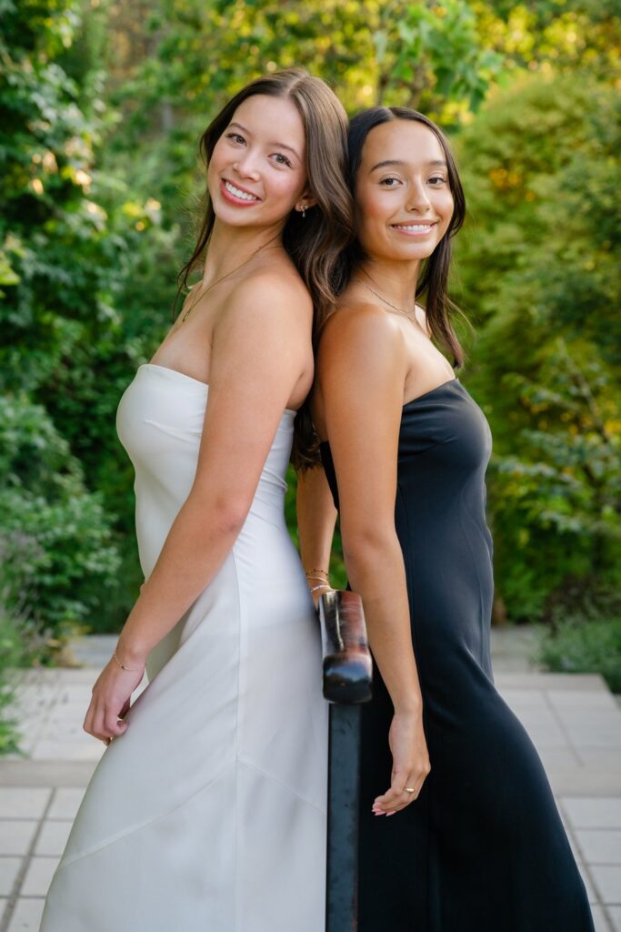 Best Friend Senior Portraits at Bellevue Botanical Garden ...